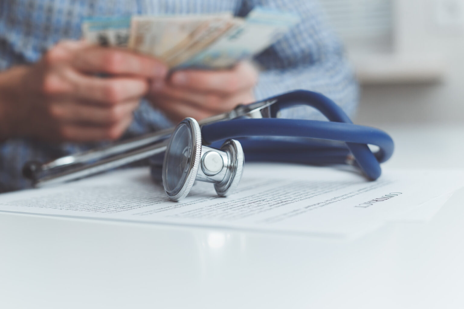 ¿Cuánto gana un médico en Chile? - EUNAMed.com