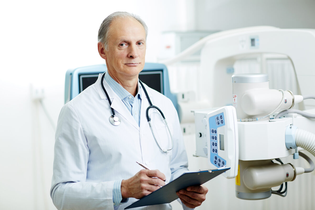 ¿Cuánto gana un médico en Chile? - EUNAMed.com